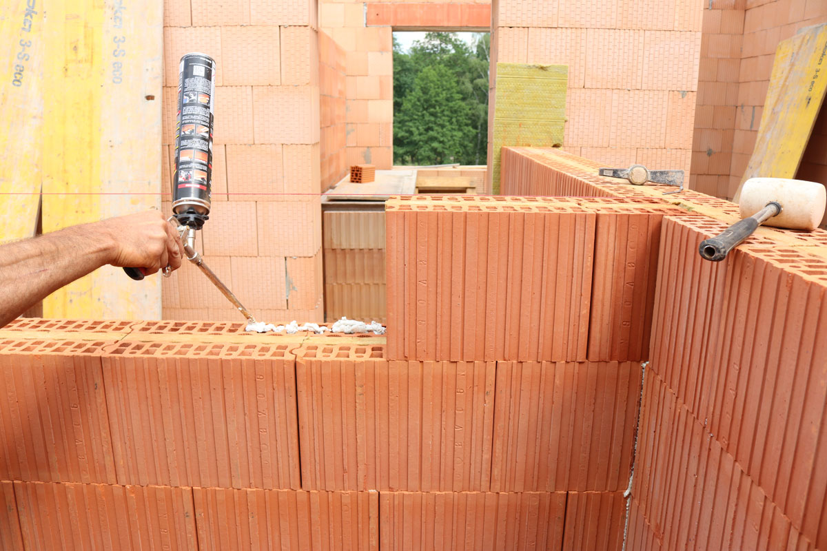 Tehly HELUZ zvyšujú akustický komfort v bytoch aj kanceláriách | ASB.sk