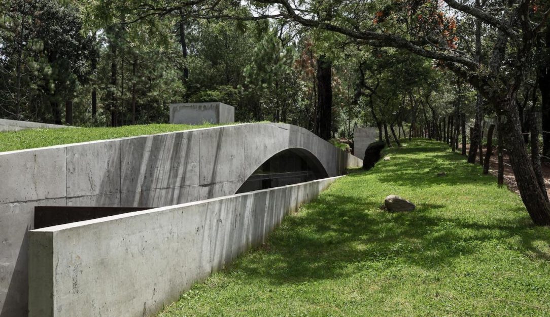 The Hill in Front of the Glen House | ASB.sk