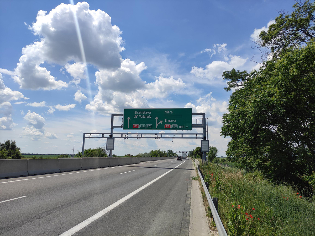 Západná D1 sa zaradila k najmodernejším úsekom diaľnice na Slovensku ...