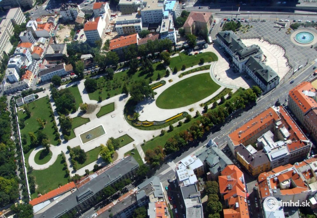 Zelená oáza uprostred mesta bude ešte zelenšia: Prezidentská záhrada prejde komplexnou obnovou ...